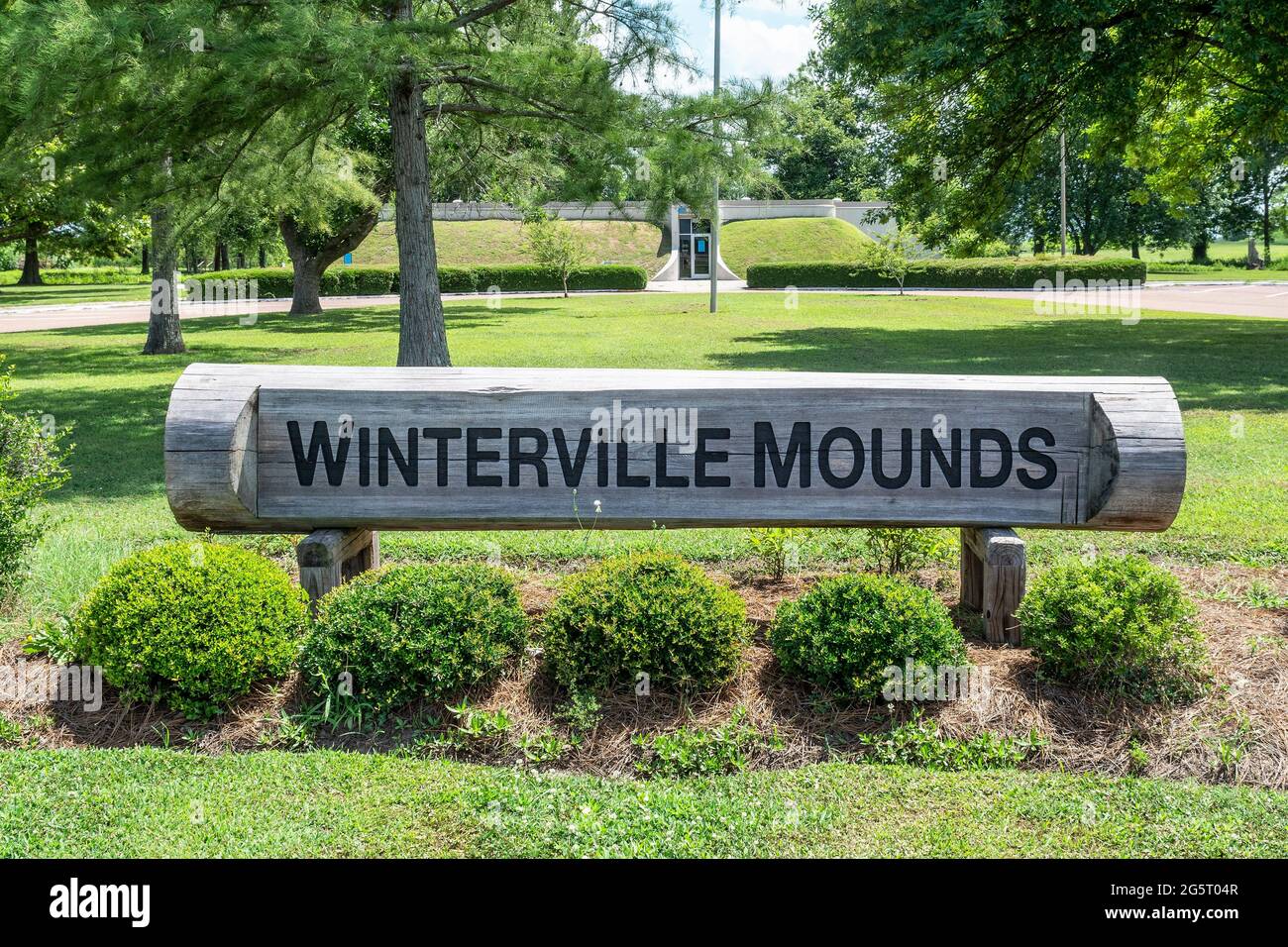 Platform mounds hi-res stock photography and images - Alamy
