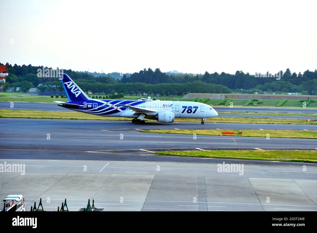 Boeing 788 High Resolution Stock Photography and Images - Alamy