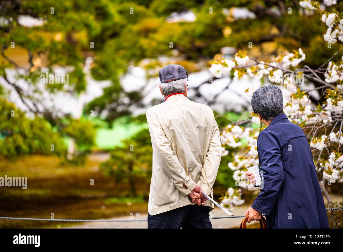 Railing people hi-res stock photography and images - Alamy