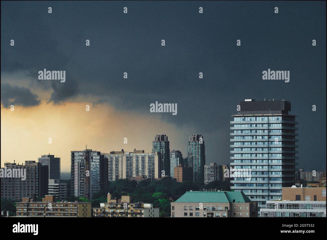 Severe thunder storm hi-res stock photography and images - Alamy