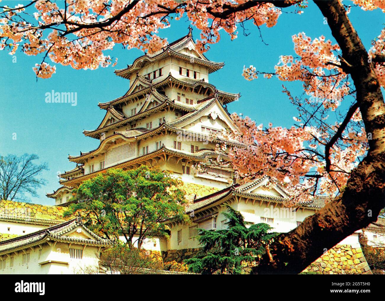 Japanese castle hi-res stock photography and images - Alamy