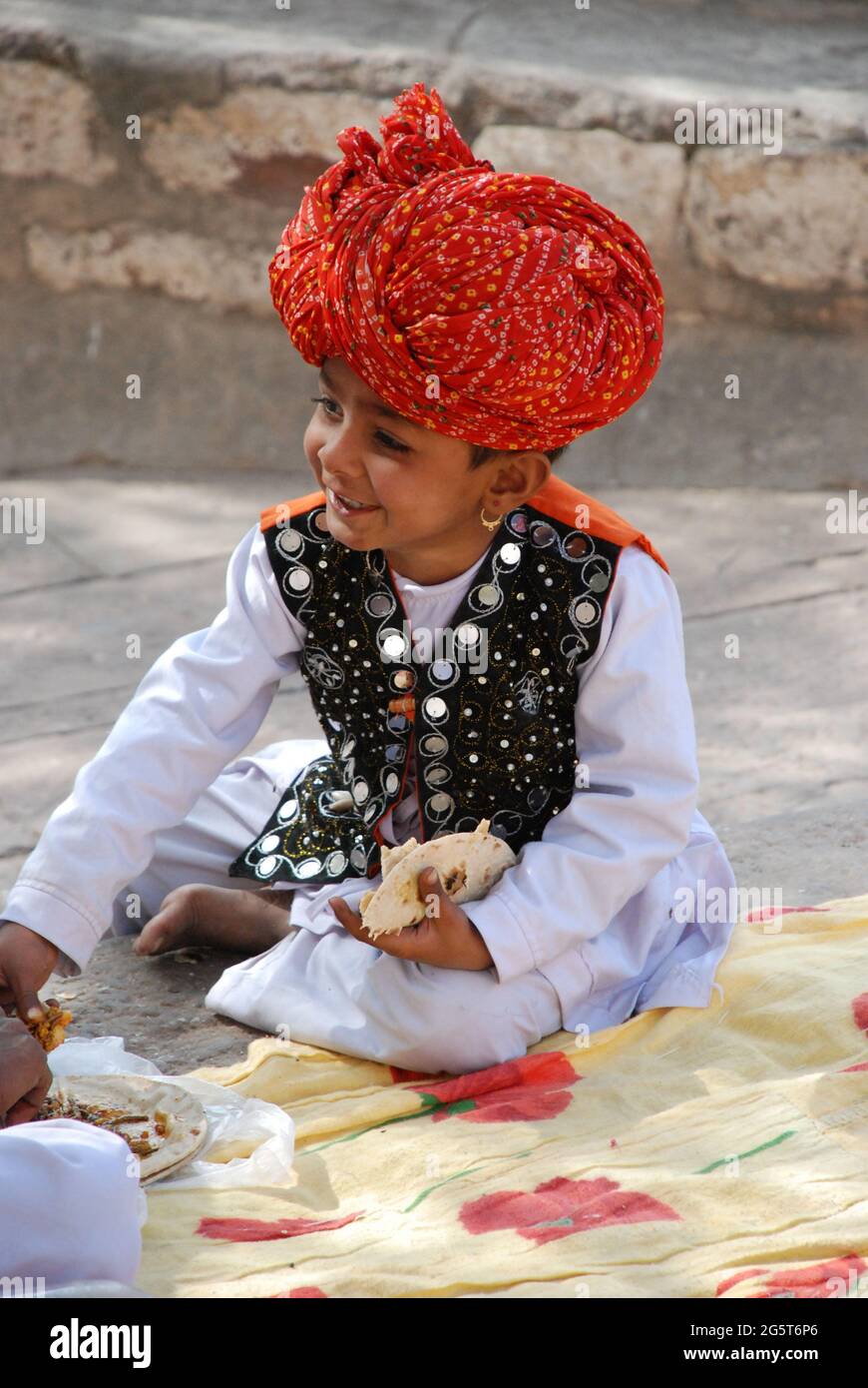 Indian boy with turban hi-res stock photography and images - Alamy