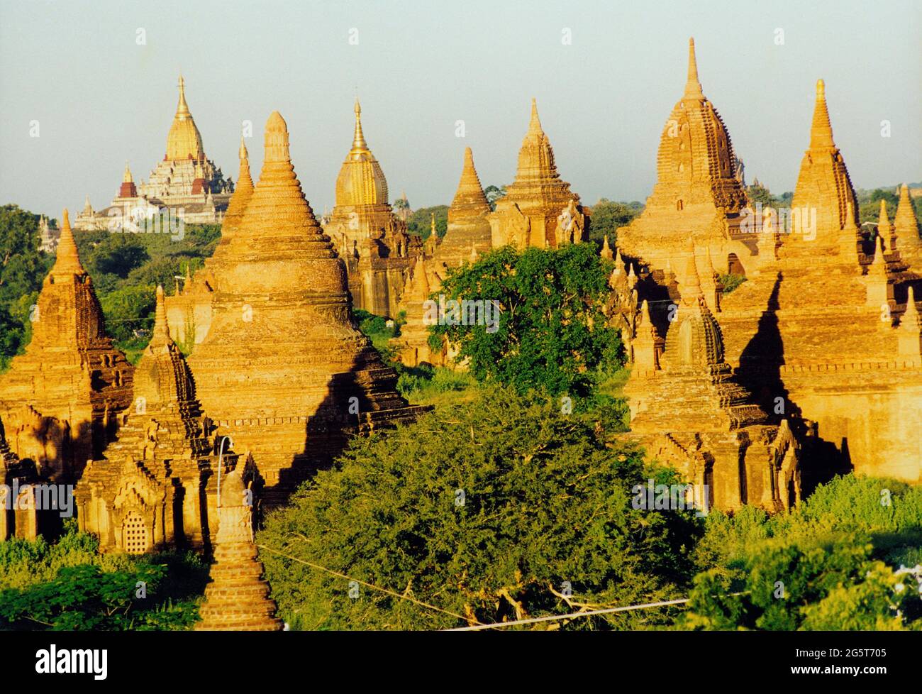 Bagan complex hi-res stock photography and images - Alamy