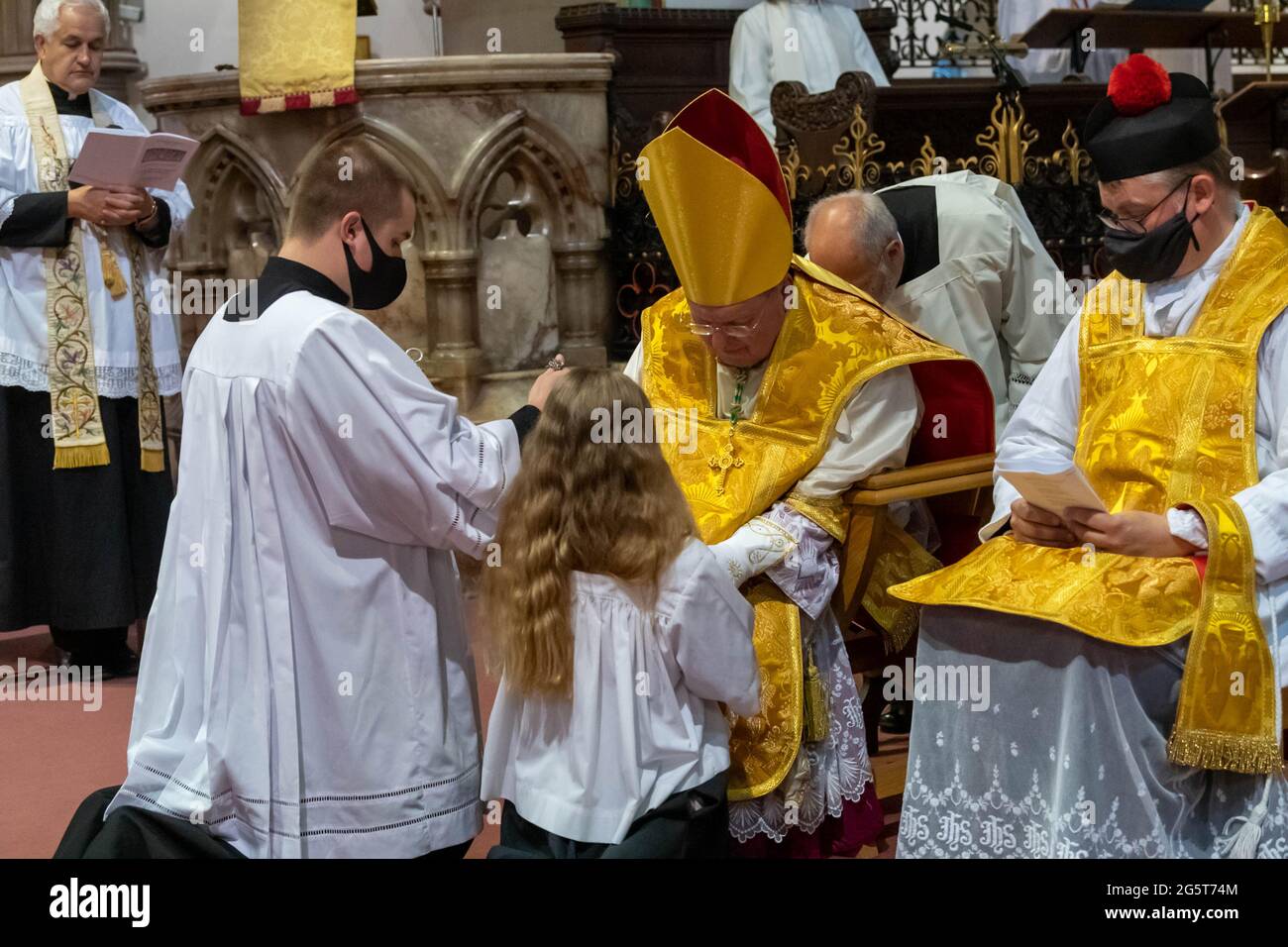 Priest ordination catholic hi-res stock photography and images - Alamy