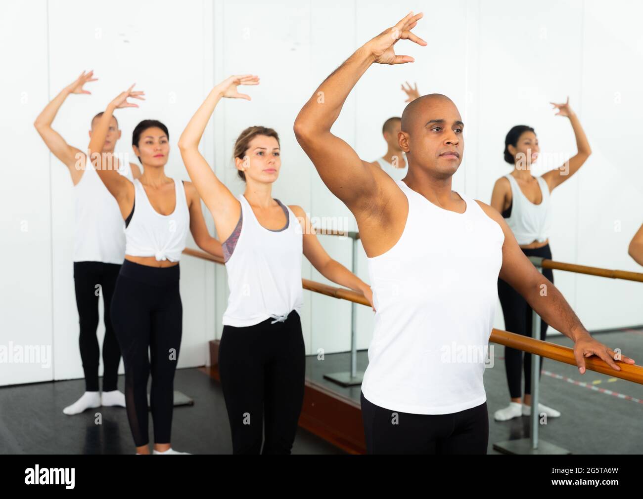 Leggingsmodern hi-res stock photography and images - Alamy