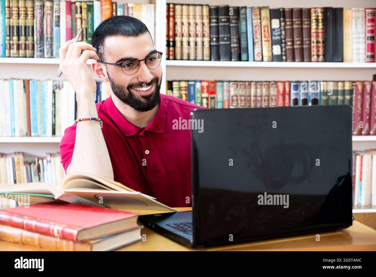 Arabic science class hi-res stock photography and images - Alamy
