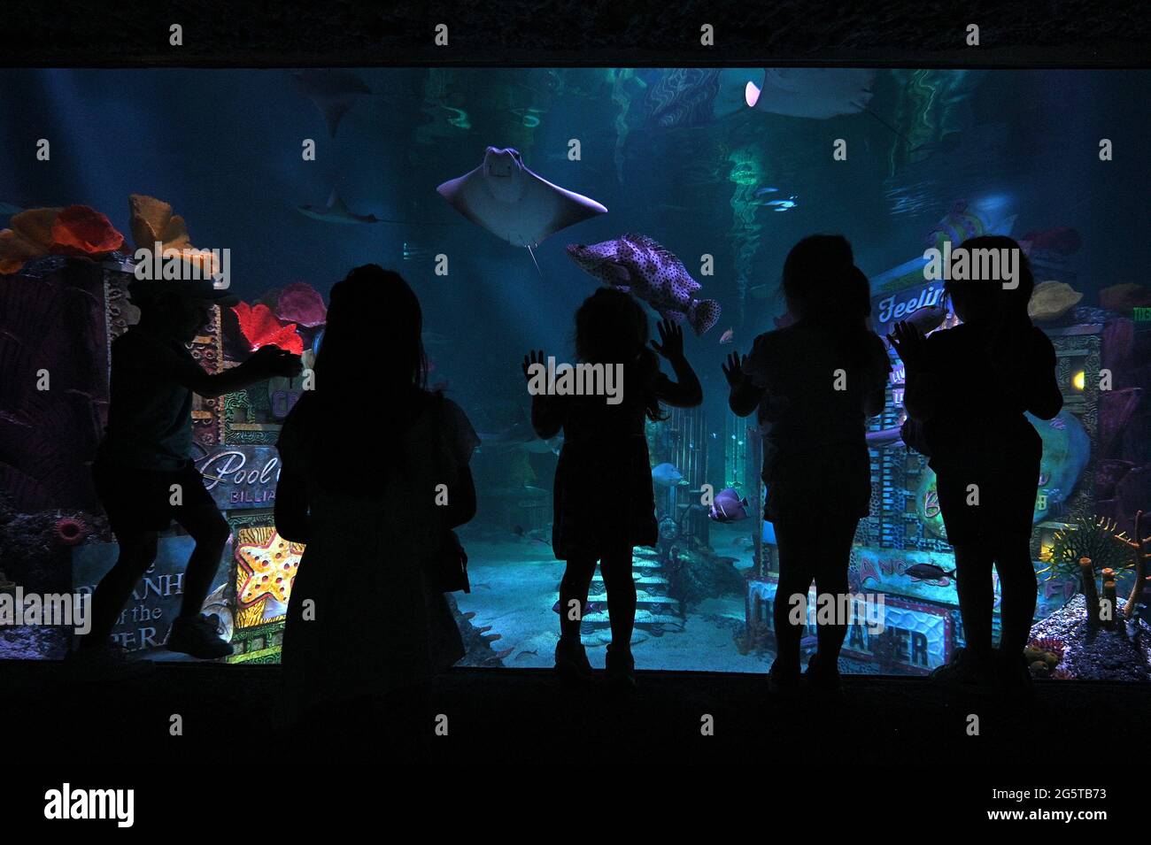 East Rutherford, USA. 29th June, 2021. Children press themselves ...