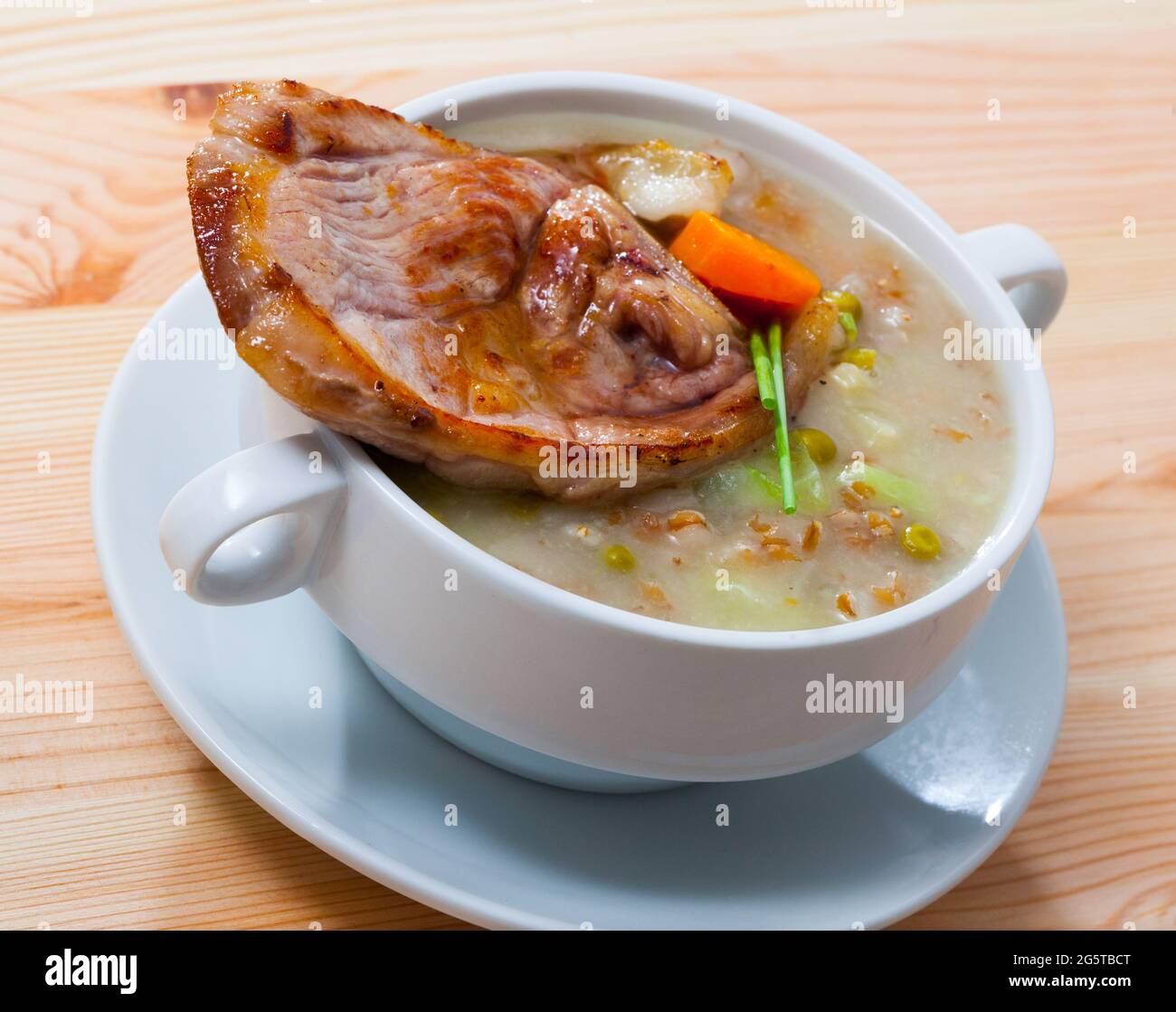 Scotch broth with mutton, pearl barley and vegetable Stock Photo - Alamy