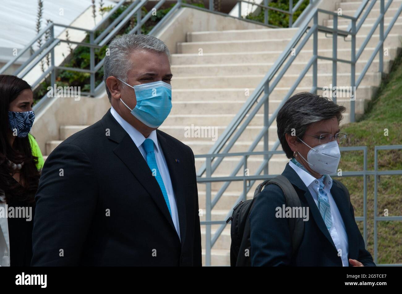 President of Colombia, Ivan Duque (Left) arrives with Bogota's Mayor ...