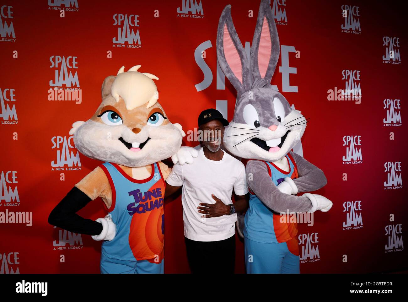 Space jam lola bunny hi-res stock photography and images - Alamy