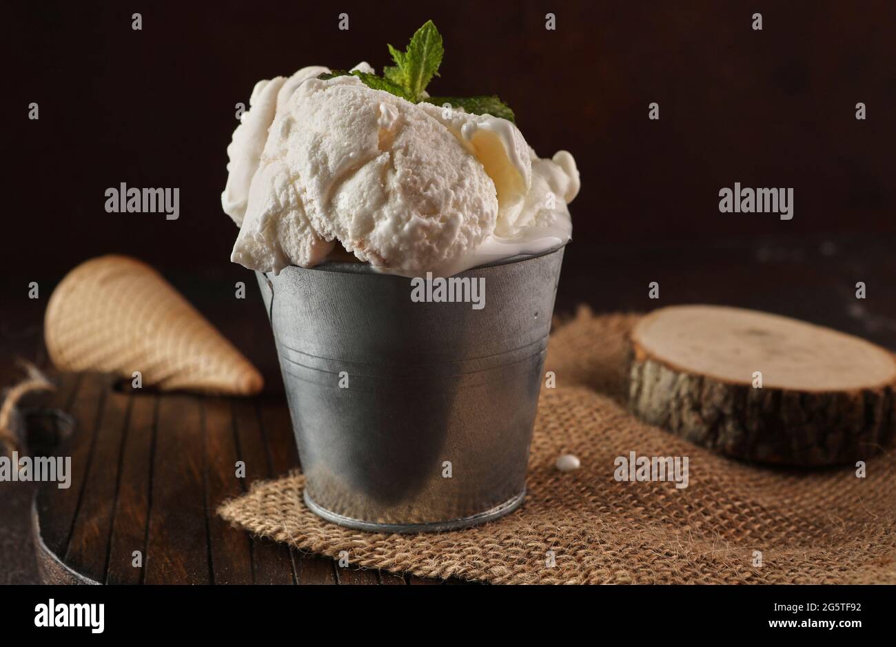 Ice cream bucket mockup hi-res stock photography and images - Alamy