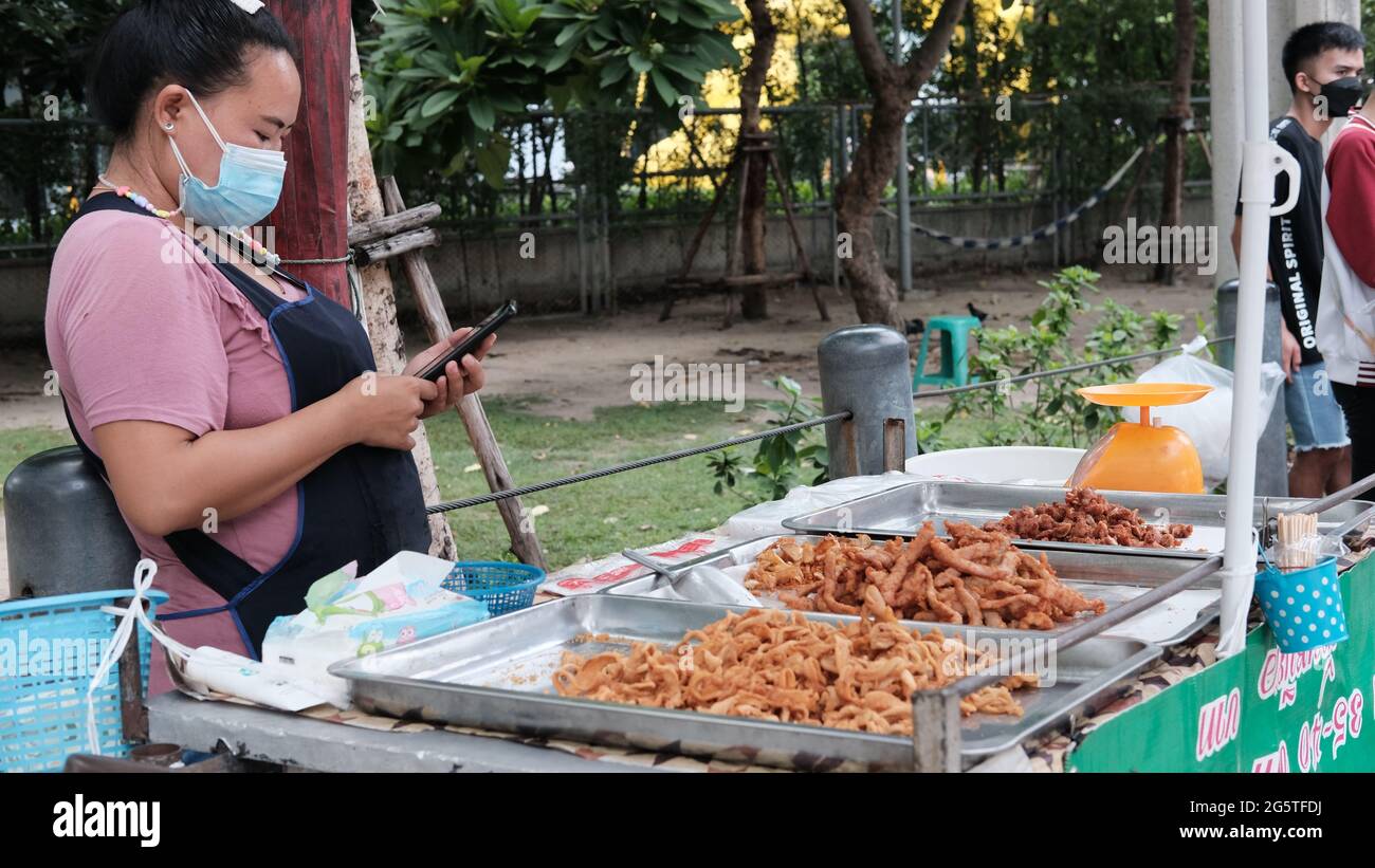 Push Cart Food Vendors near the Queen Sirikit National Convention ...