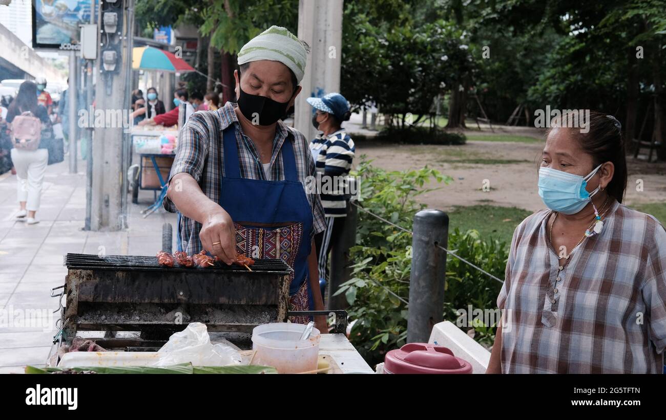 Mrt stations hi-res stock photography and images - Alamy
