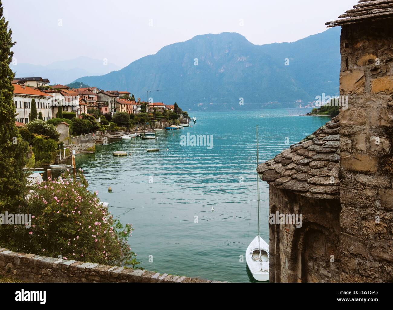Lake Como,Italy: the most beautiful views, ancient villages overlooking ...