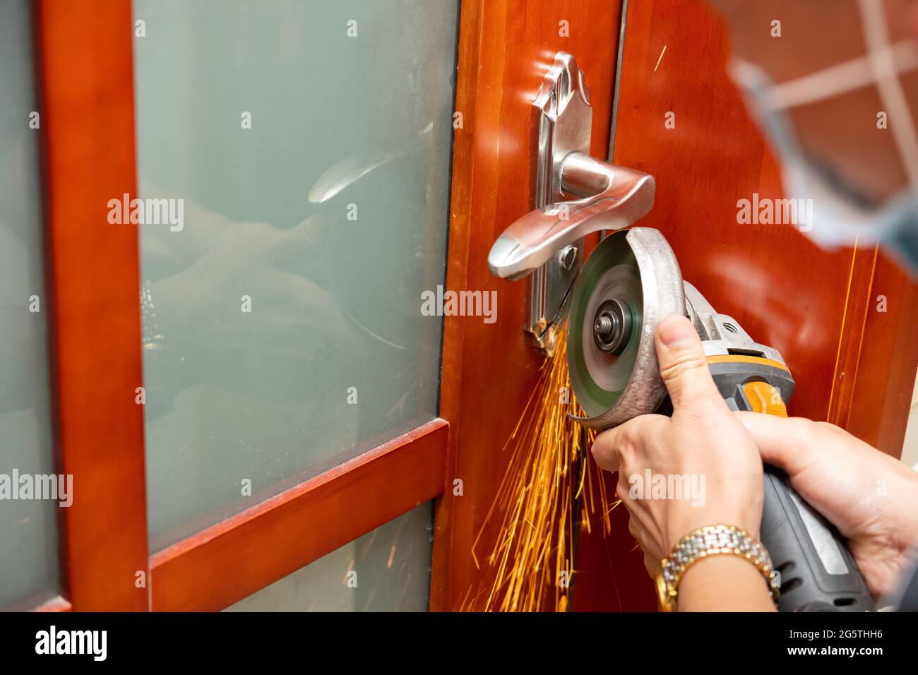 Broken door locks hi-res stock photography and images - Alamy