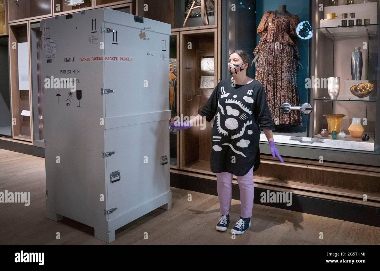 Elizabeth haldane hi-res stock photography and images - Alamy