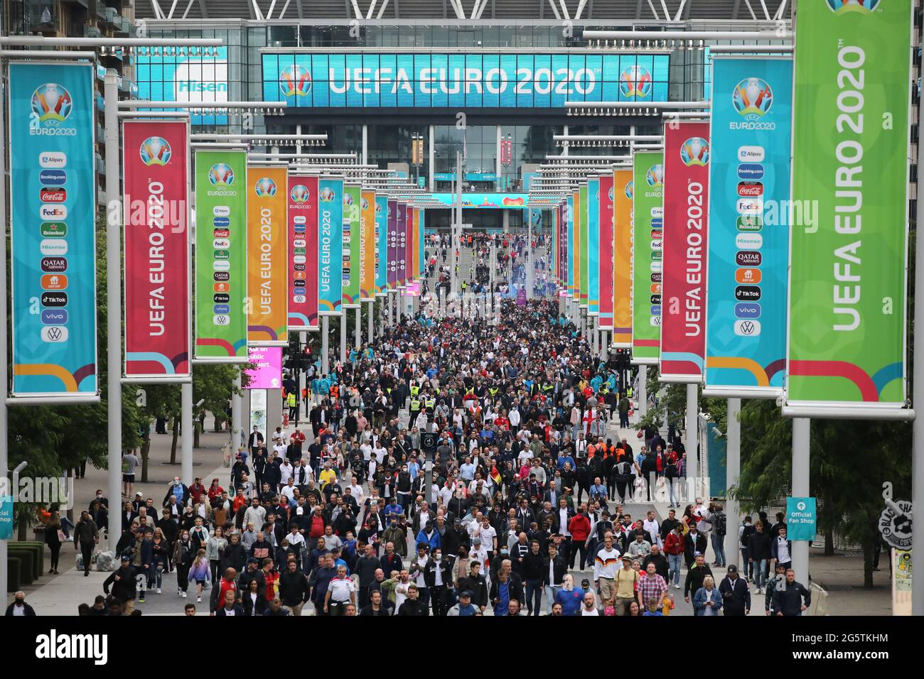 Wembley way hi-res stock photography and images - Alamy