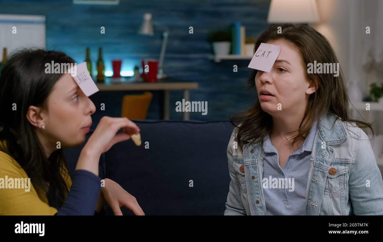 Guess who board game hi-res stock photography and images - Alamy