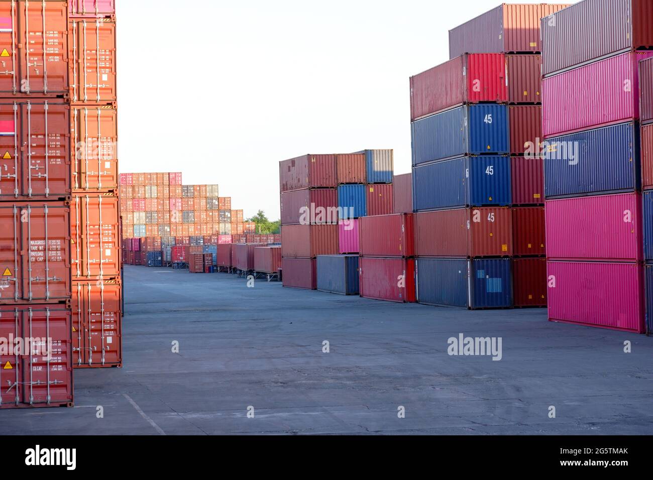 container yard Deposit yard, freight work Stock Photo - Alamy