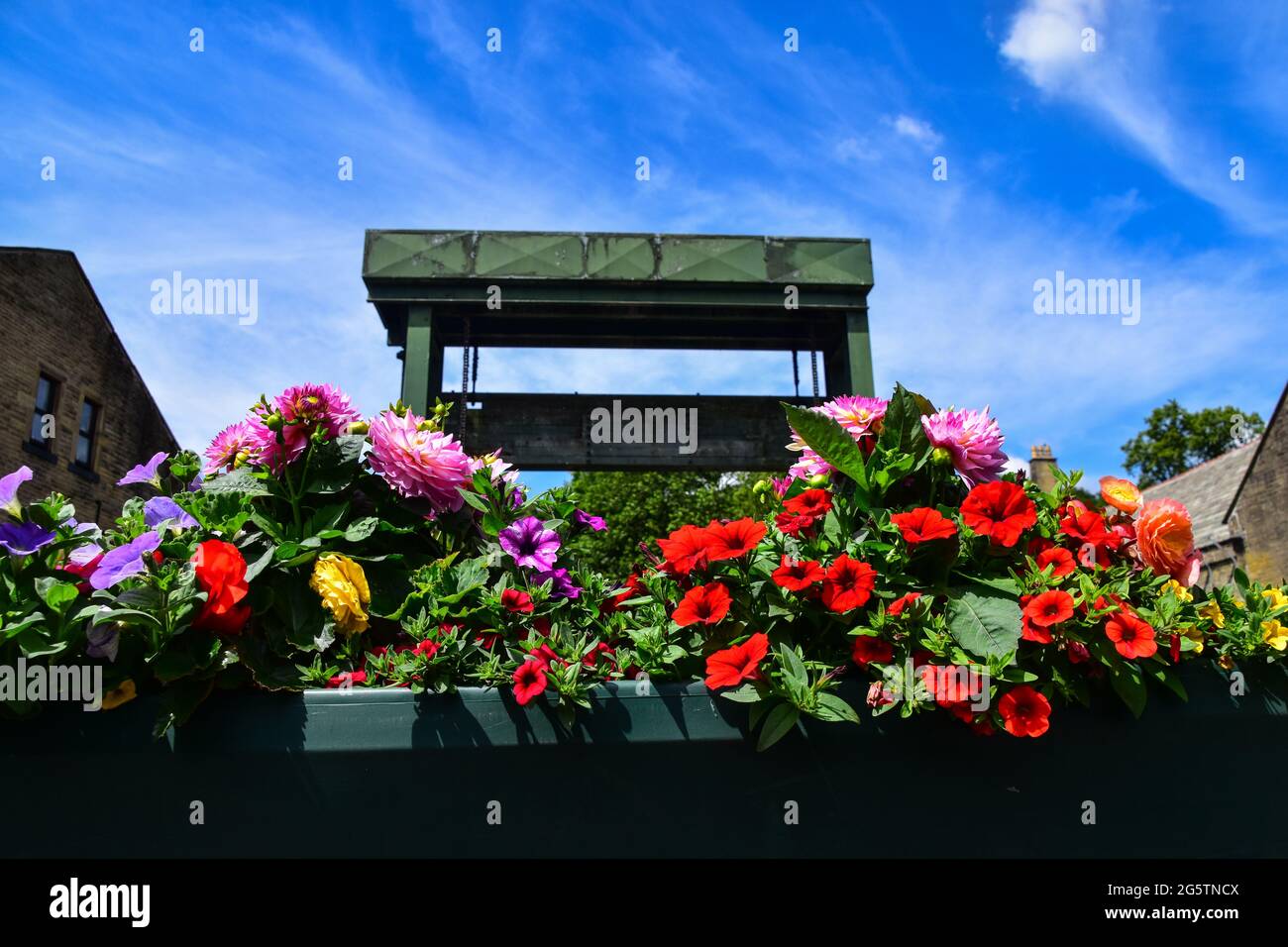 Flower Basket, Guillotine Lock, Rochdale Canal, Todmorden, Pennines ...
