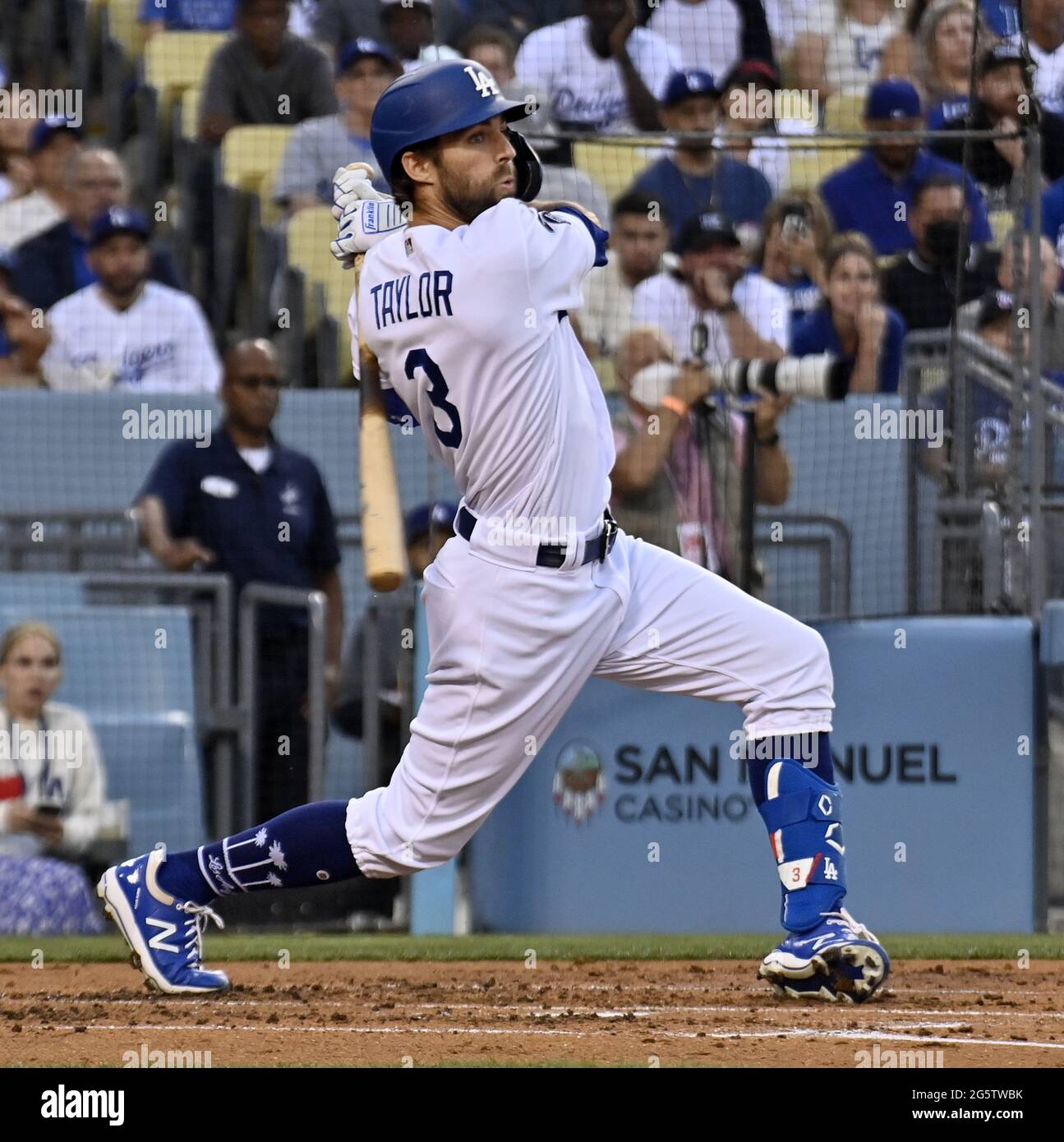 Double sweep hi-res stock photography and images - Alamy