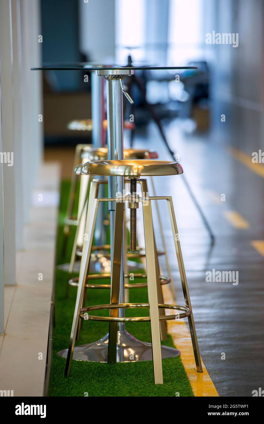 Inside an office building hi-res stock photography and images - Alamy