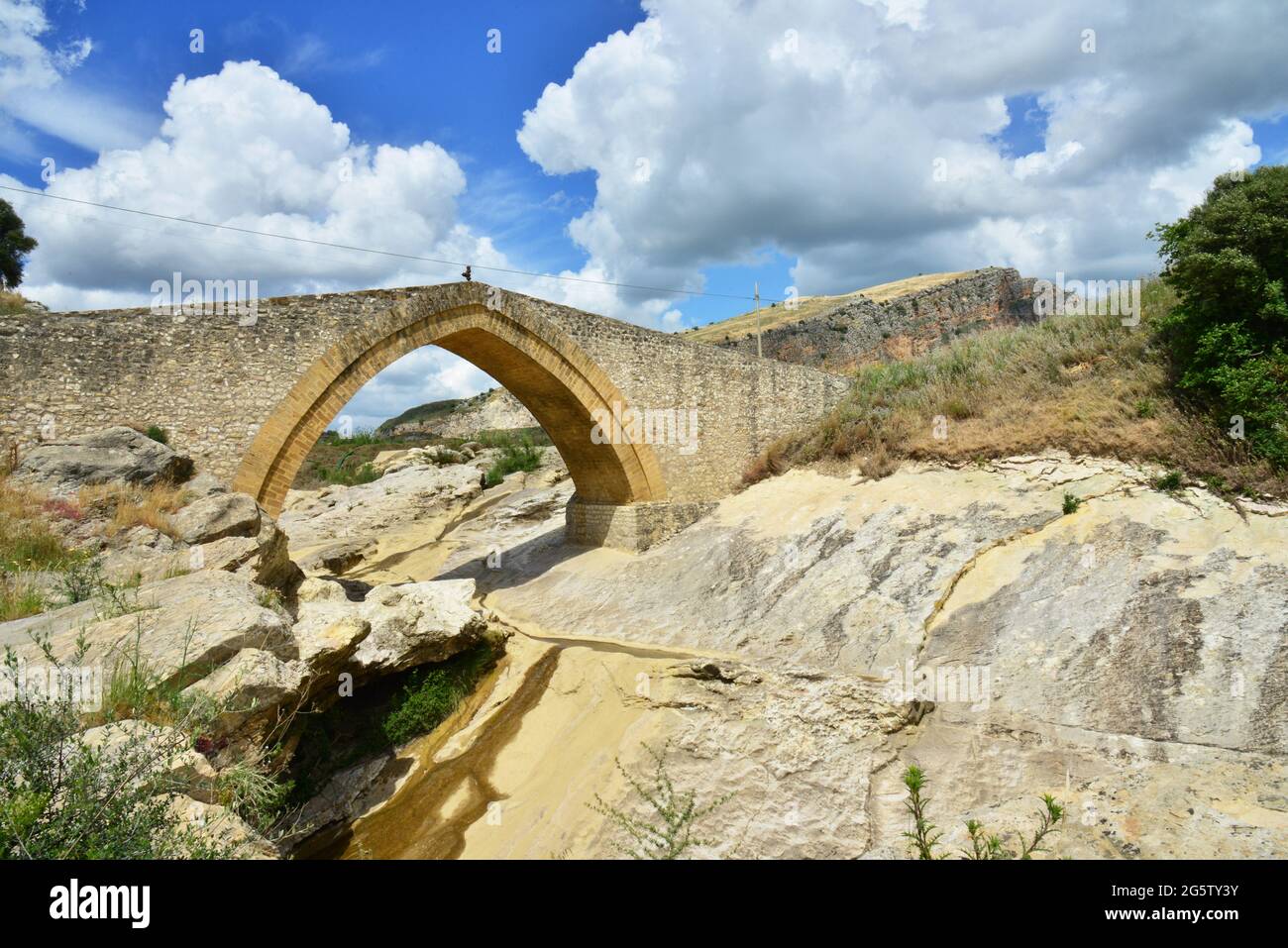 ITALY. SICILY. OLD MEDIEVAL BRIDGE NEAR THE VILLAGE OF CORLEONE Stock ...