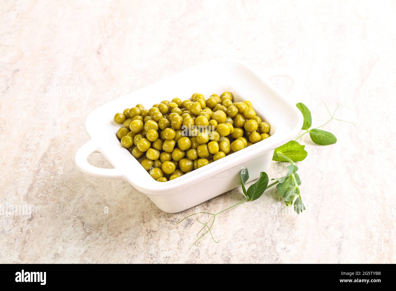 Marinated Young Green peas in the bowl Stock Photo - Alamy