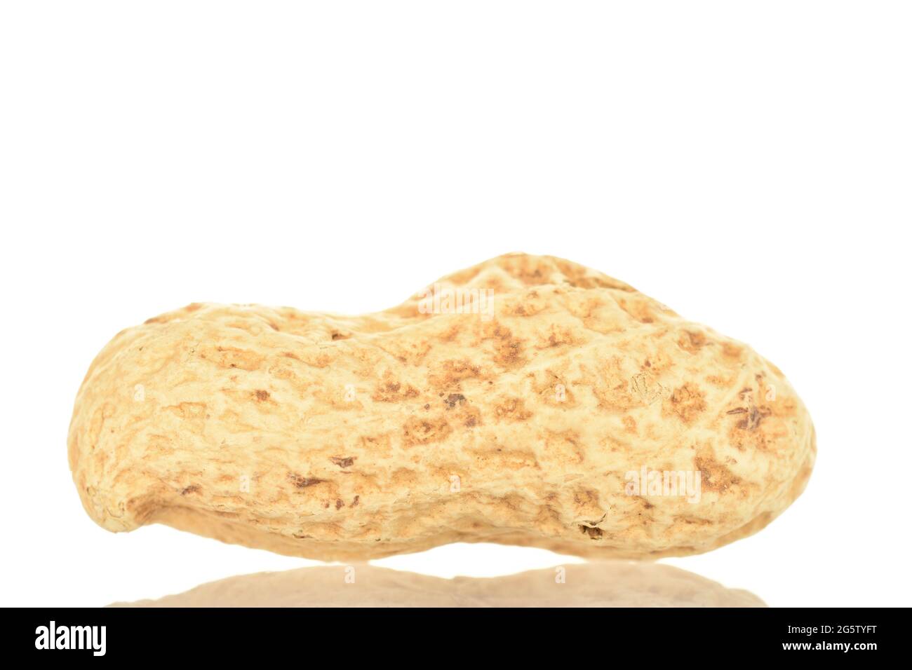 Ripe unpeeled peanuts, close-up, isolated on white background Stock ...