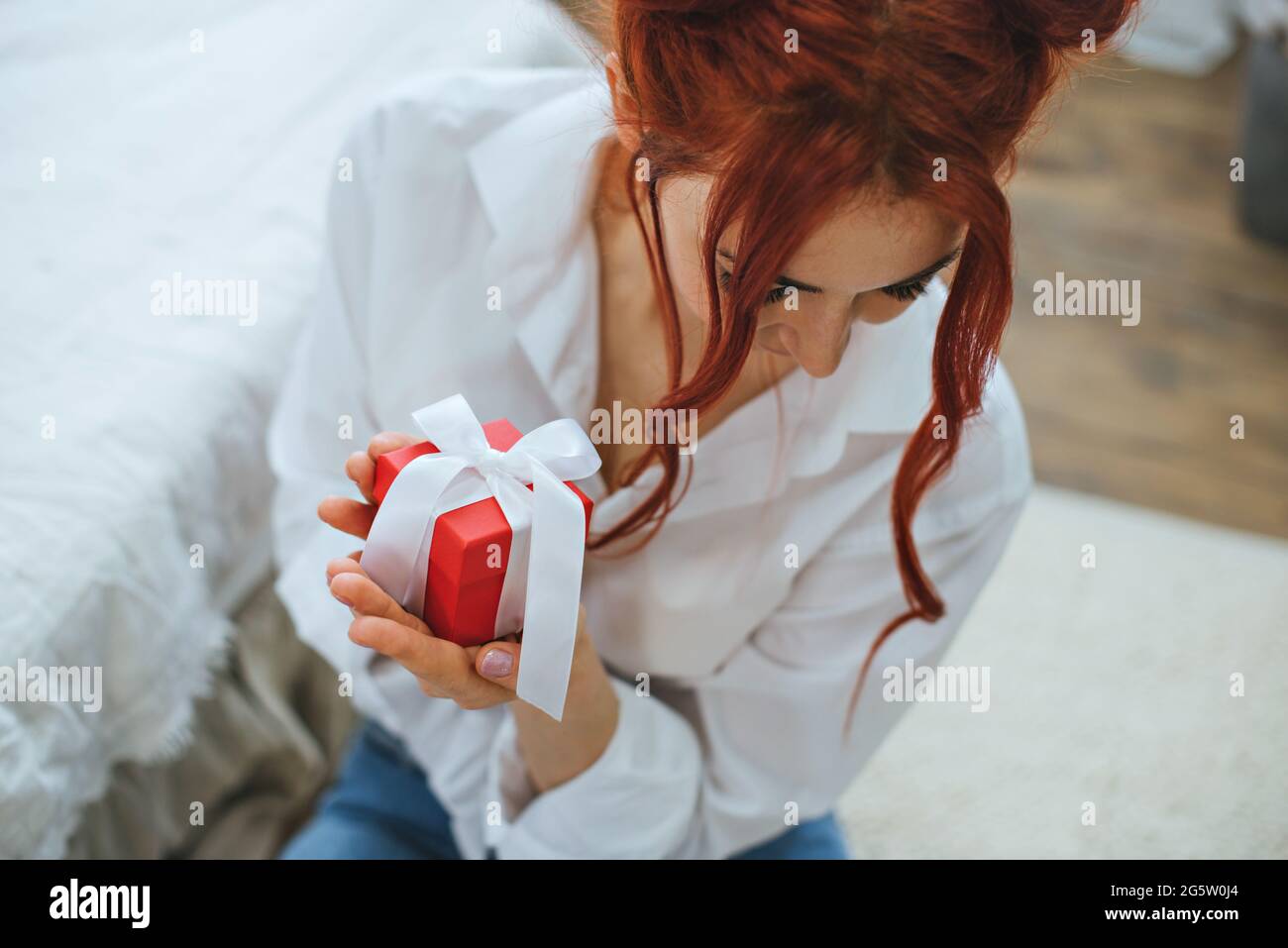Bunches hairstyle hi-res stock photography and images - Alamy
