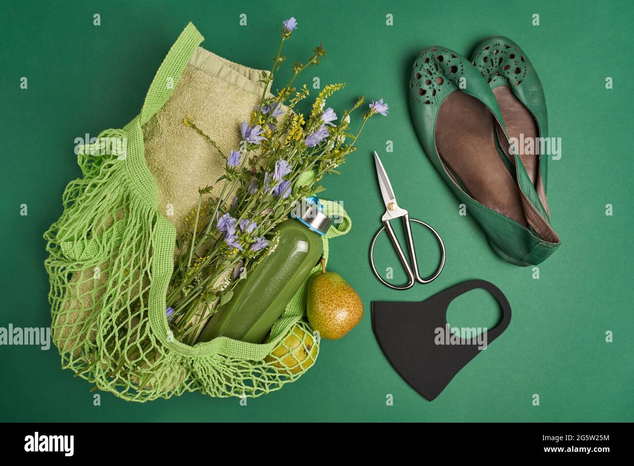 Bottle top bag hi-res stock photography and images - Alamy