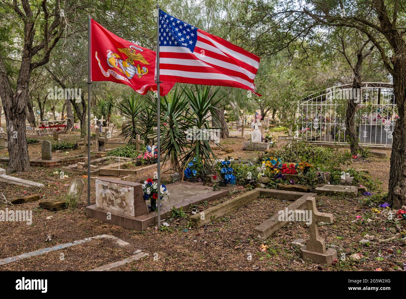Grave of U.S. Marine Corps veteran, lance corporal Ramon Estrada, at ...