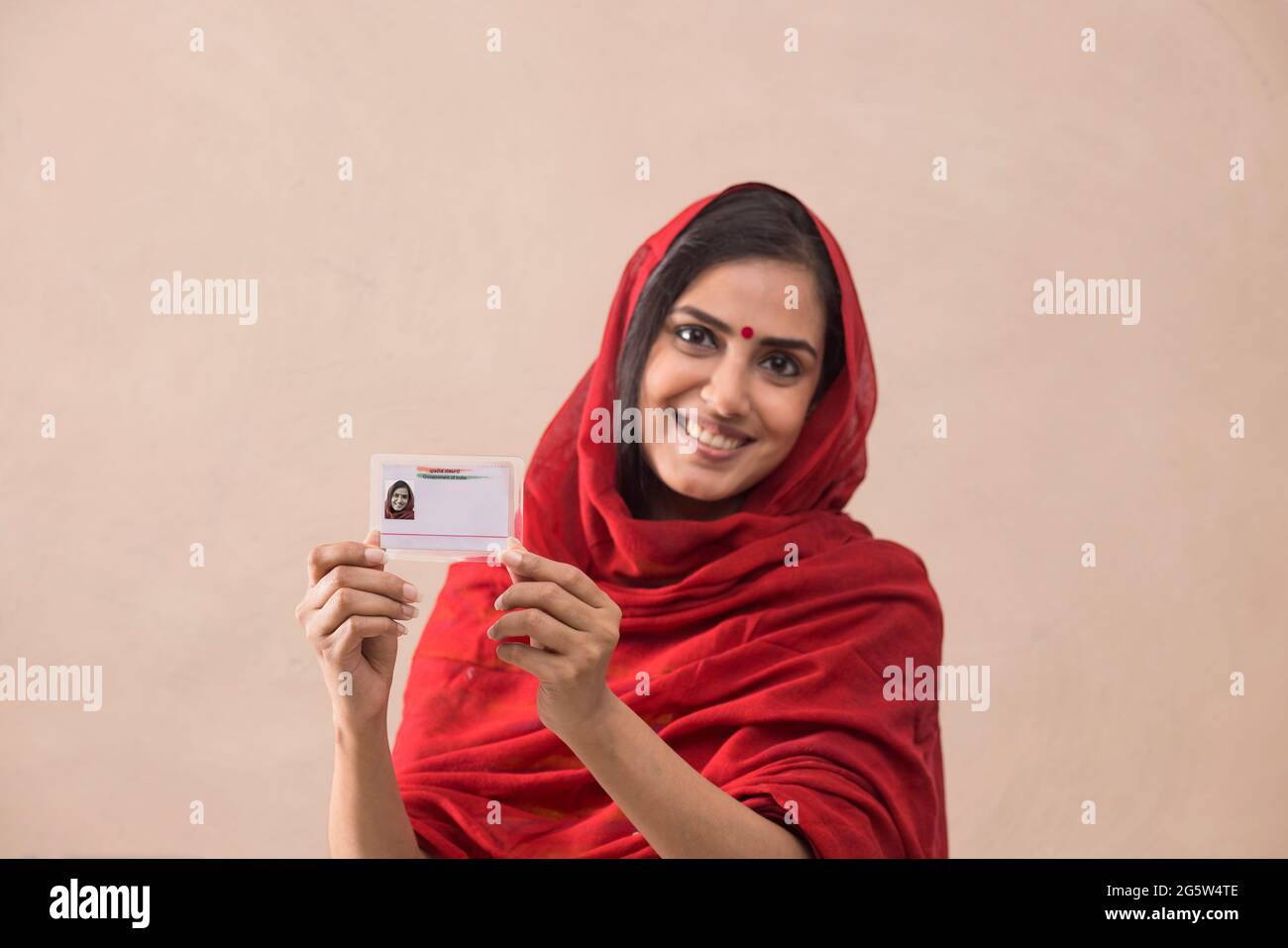 Aadhar card hi-res stock photography and images - Alamy