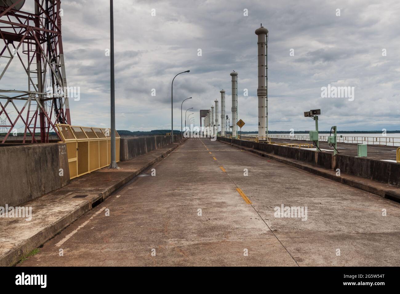Itaipu dam on river Parana on the border of Brazil and Paraguay Stock ...