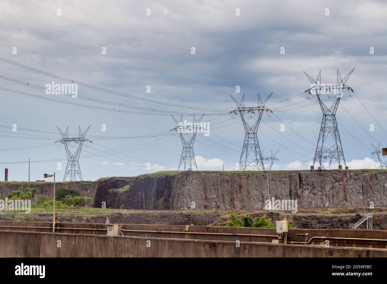 Power lines border hi-res stock photography and images - Alamy