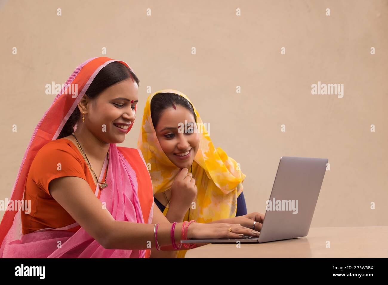 India rural development technology hi-res stock photography and images ...