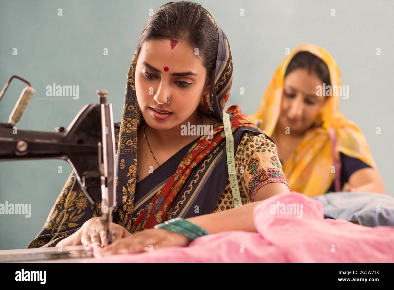 Small precision machines hi-res stock photography and images - Alamy