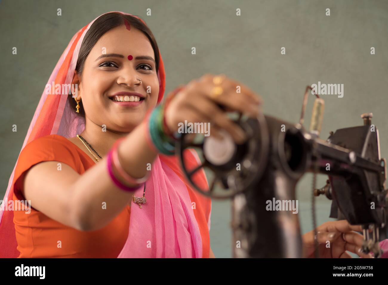 Grinning machine hi-res stock photography and images - Alamy