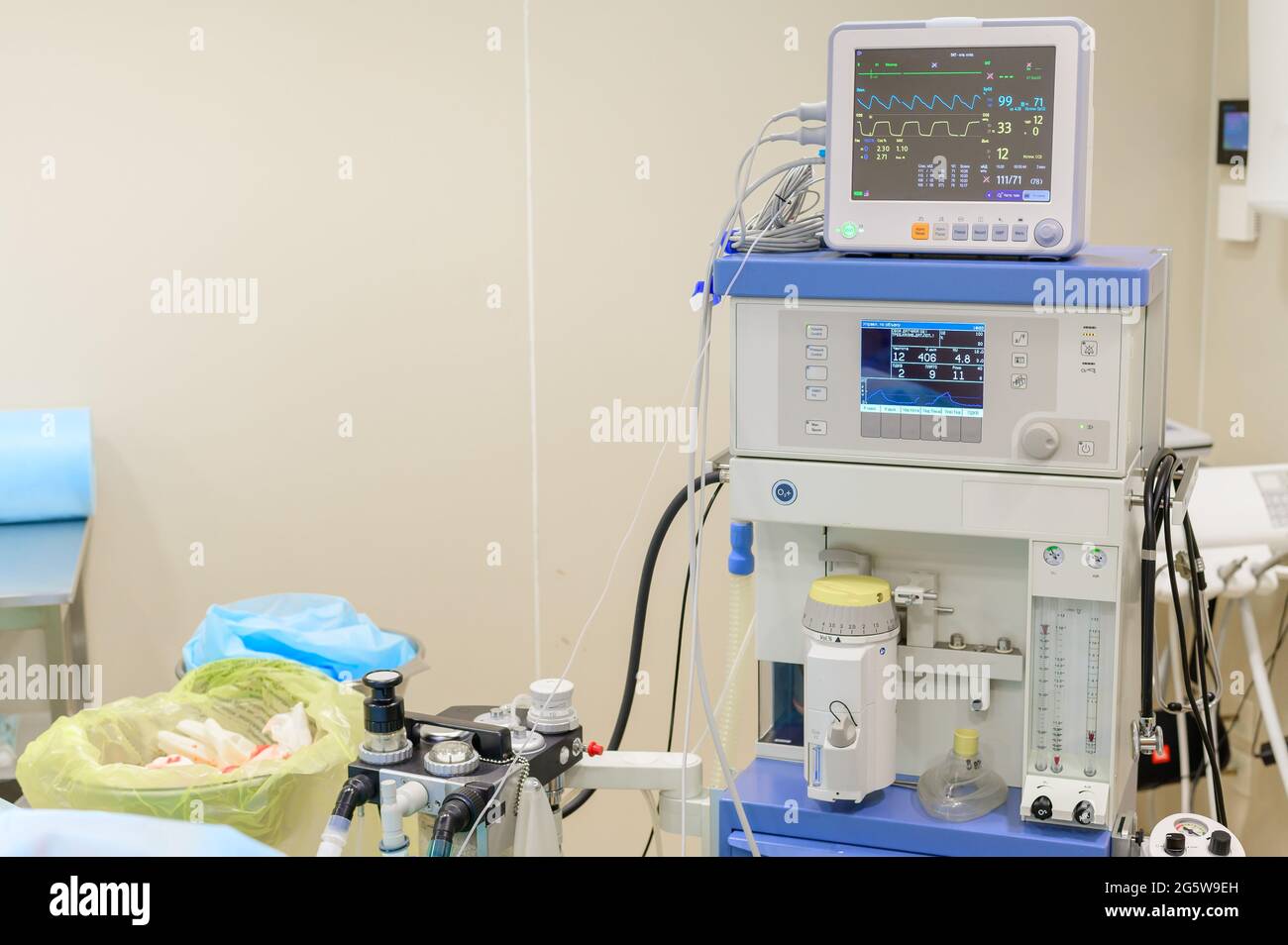 Fat pumping machine for liposuction. Plastic surgery Stock Photo - Alamy