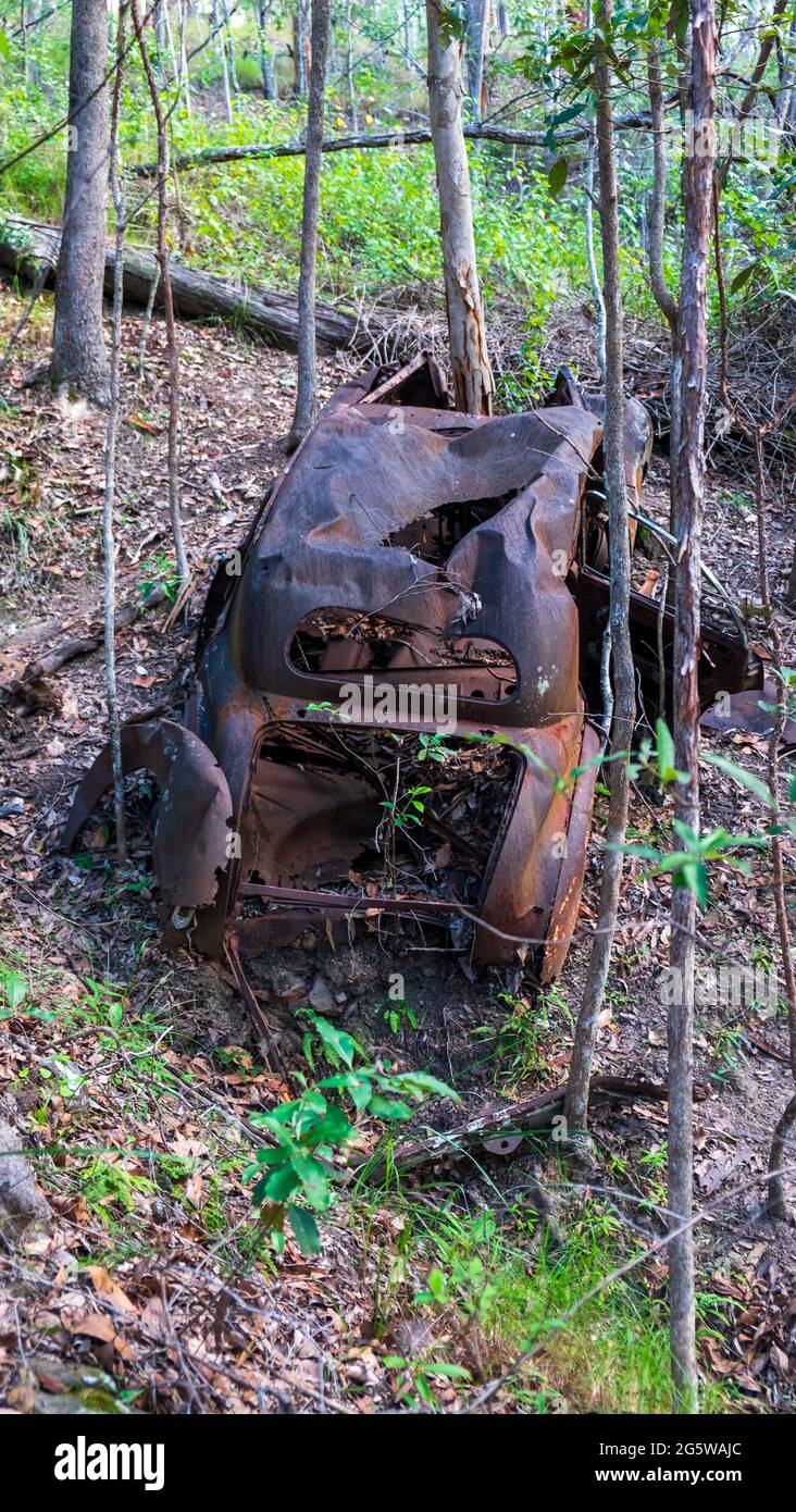 Rusty cars hi-res stock photography and images - Alamy