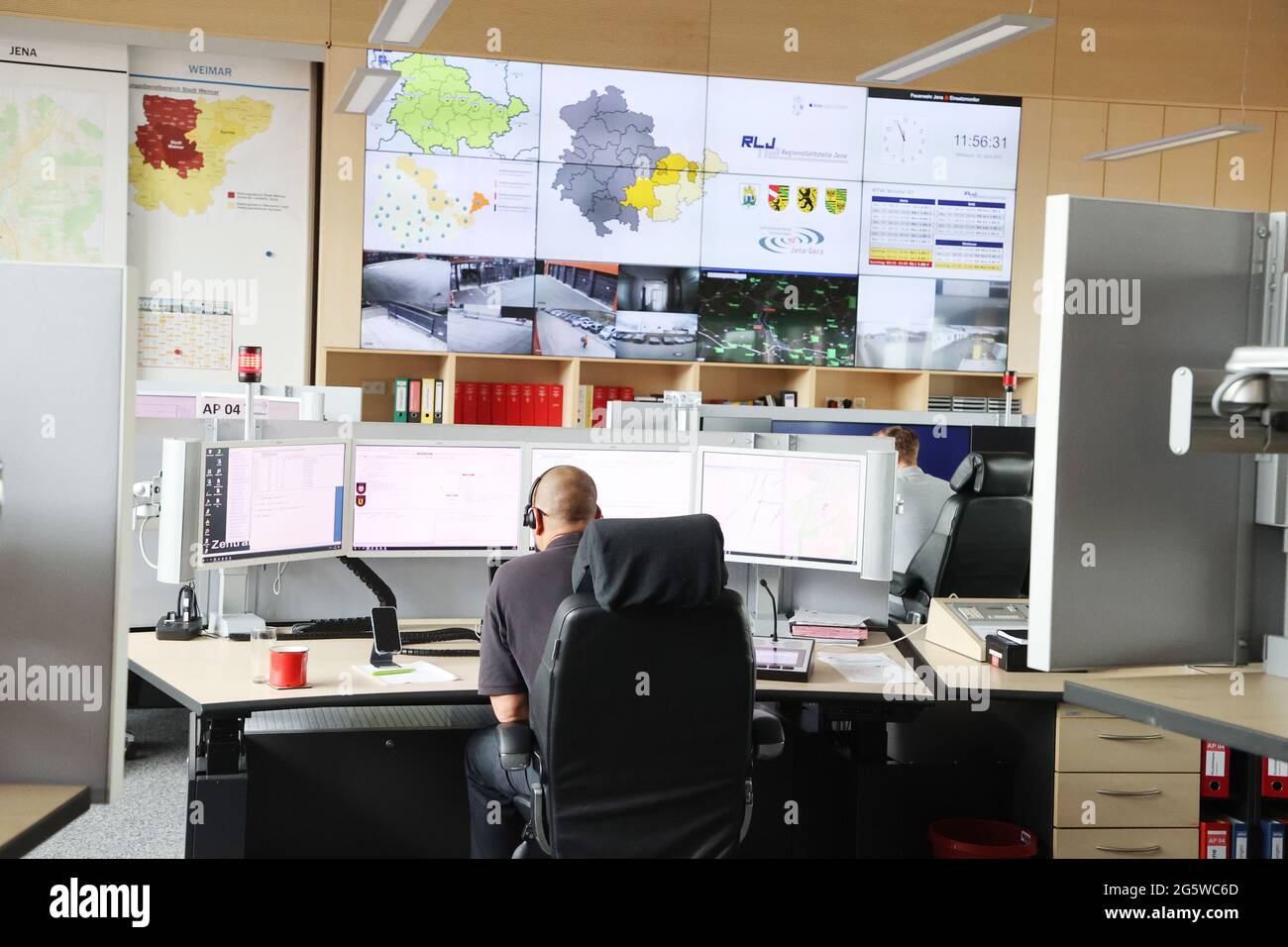 Dispatch operations hi-res stock photography and images - Alamy