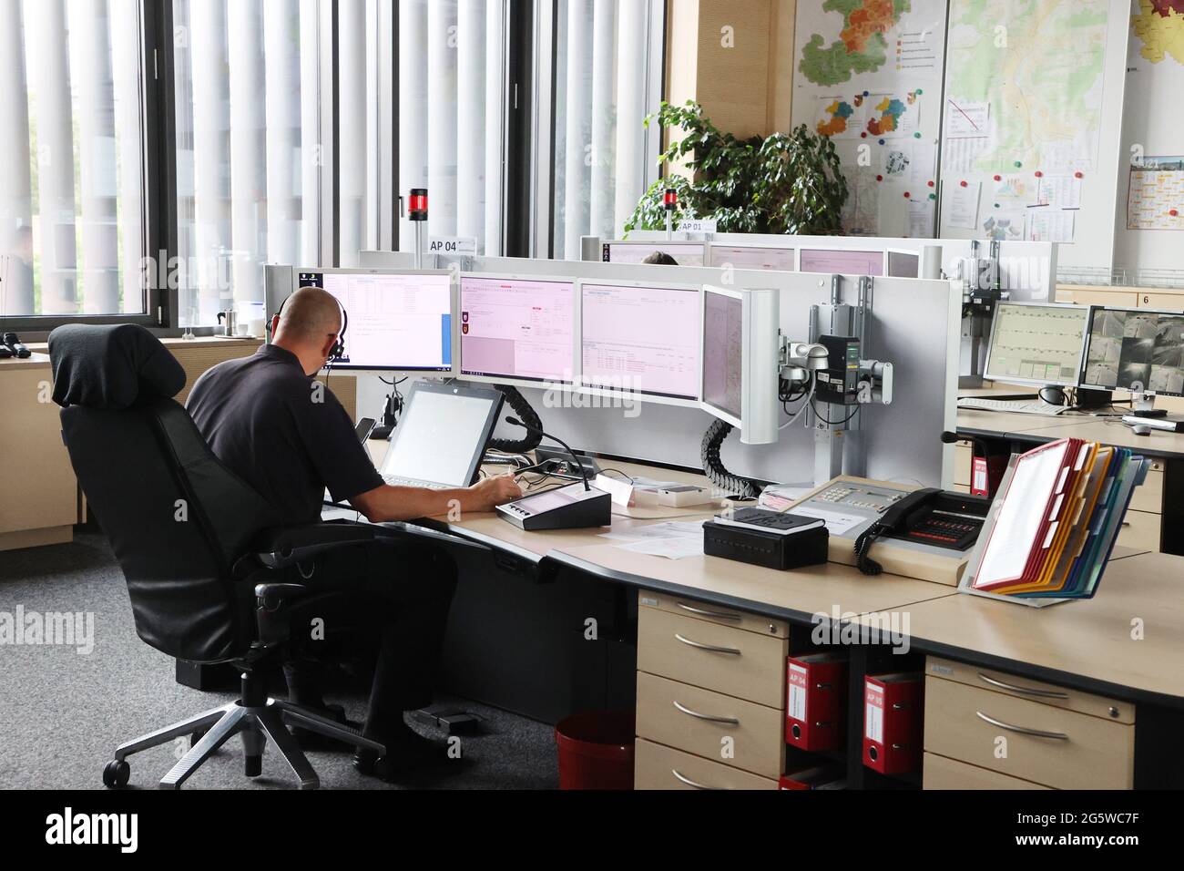 Dispatch operations hi-res stock photography and images - Alamy