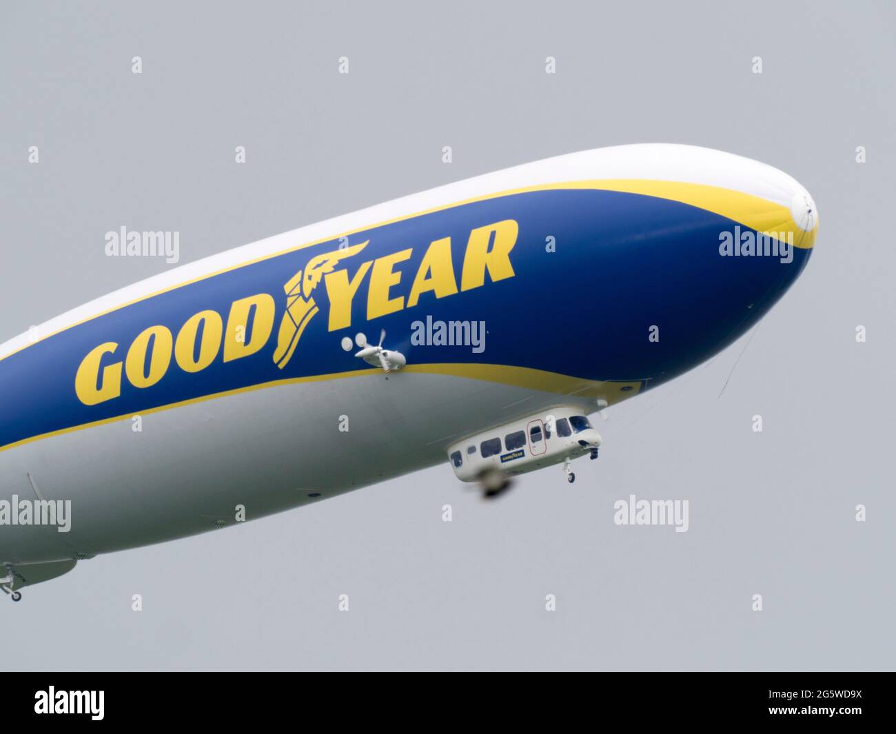 Goodyear airship hi-res stock photography and images - Alamy
