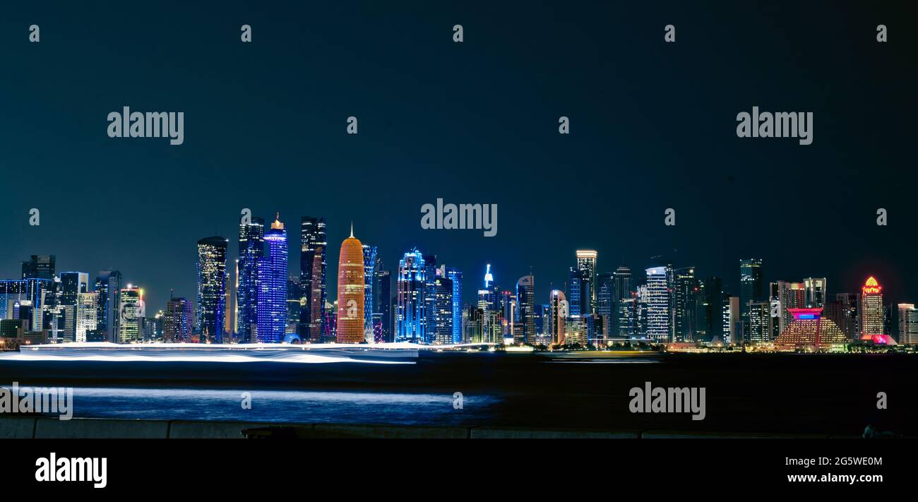 NIGHT VIEW IN DOHA QATAR Stock Photo - Alamy