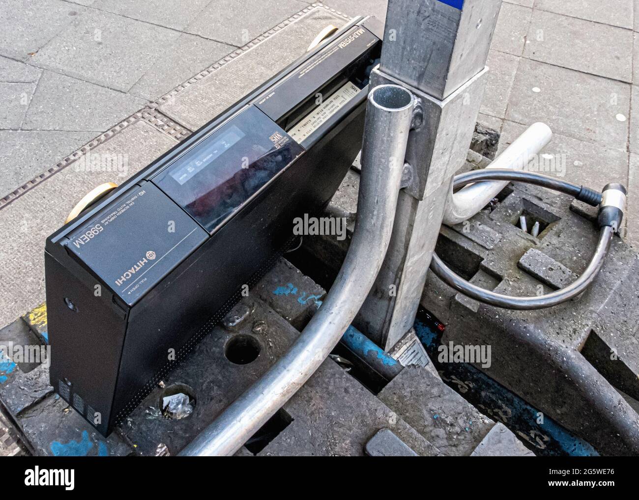 Old vhs machine hi-res stock photography and images - Alamy