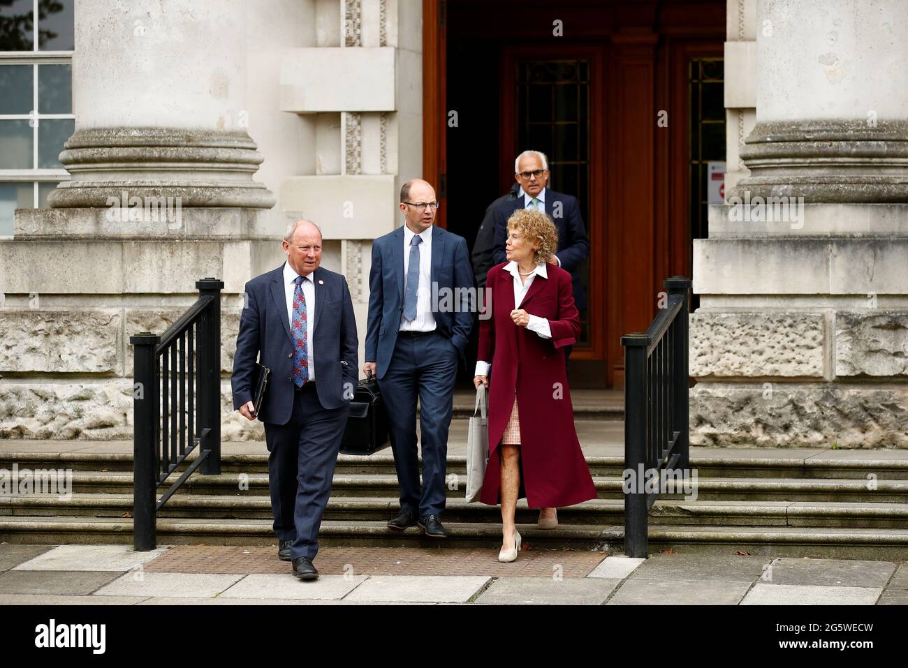 Traditional unionist voice hi-res stock photography and images - Alamy