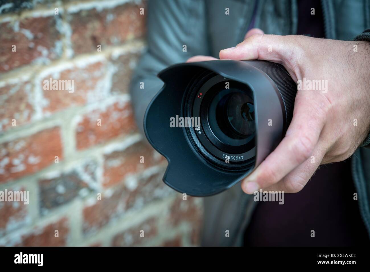 Mirrorless camera hi-res stock photography and images - Alamy