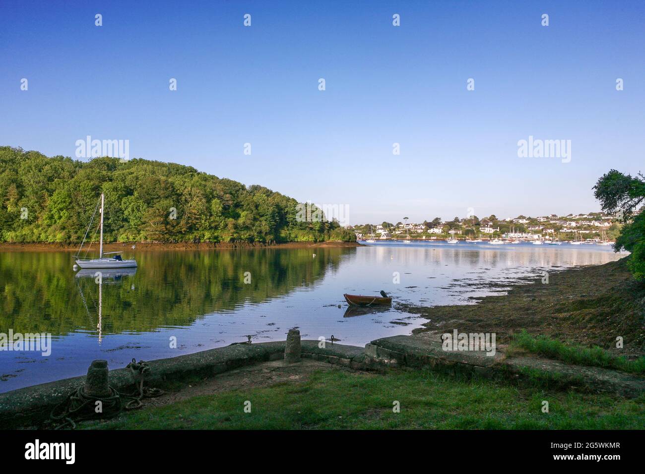Percuil river moorings hi-res stock photography and images - Alamy