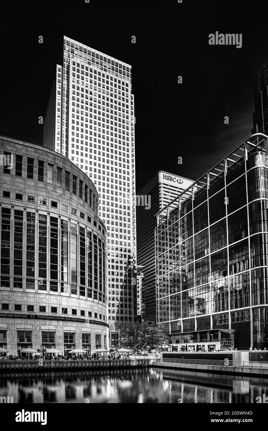 Me london dining Black and White Stock Photos & Images - Alamy