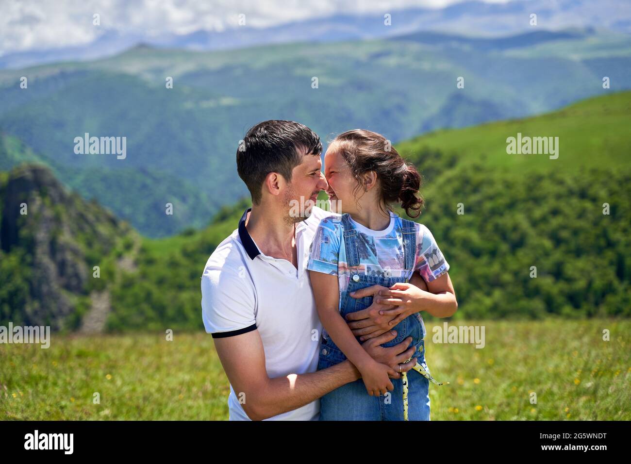 Daughter dad hug hi-res stock photography and images - Alamy